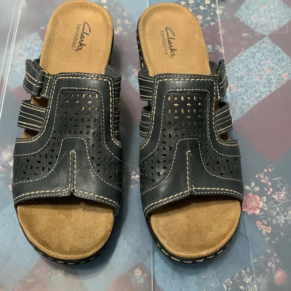 Clarks | Shoes | Clarks Bendables Sandals Dark Gray W | Poshmark